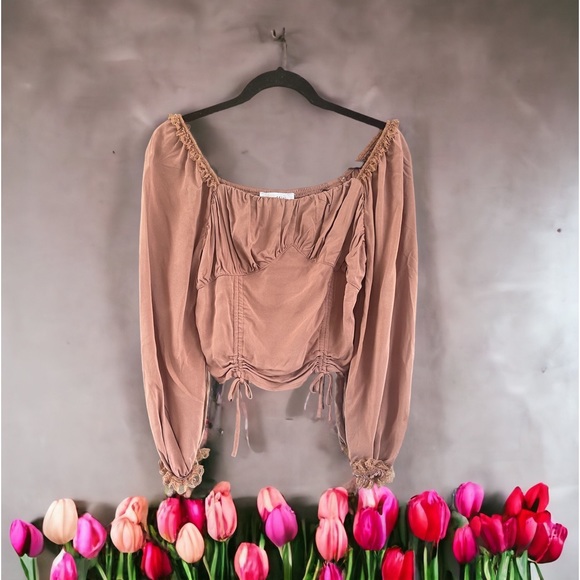 Graffiti | Tops | Lace Trim Cinched Crop Top With Pull Strings Size ...